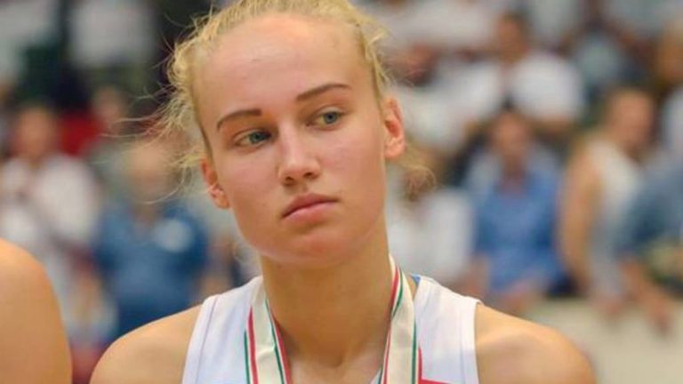Először szólal meg a leukémiával diagnosztizált 19 éves magyar sportoló Először szólal meg a leukémiával diagnosztizált 19 éves magyar sportoló