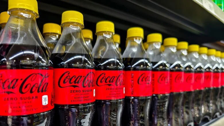 Ezt jelenti, ha a Coca-Colának sárga dugója van Ezt jelenti, ha a Coca-Colának sárga dugója van